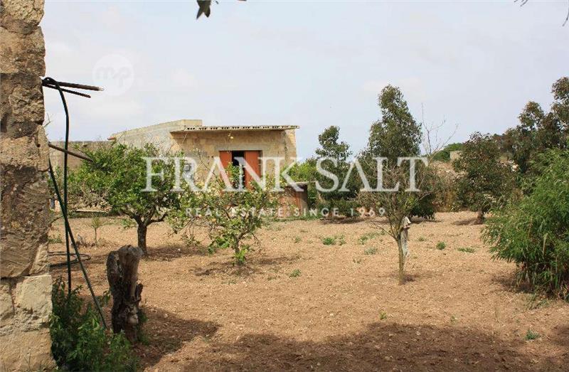 Unconverted Farmhouse in Gudja | Maltapark