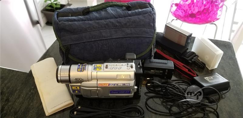 JVC GR-SXM47 Compact Super VHS-C Camera Camcorder Video Recorder ...