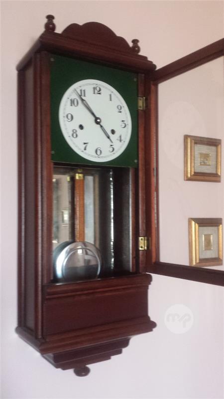 VINTAGE KEY WIND WALL CLOCK | Maltapark
