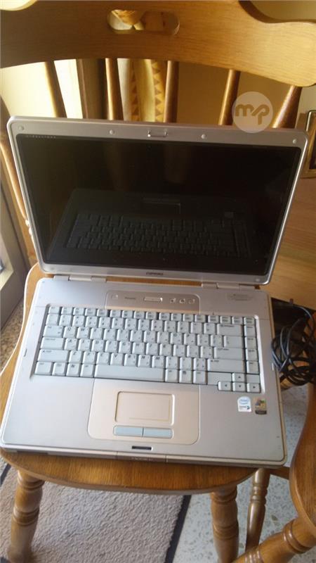 Vintage Compaq Laptop | Maltapark