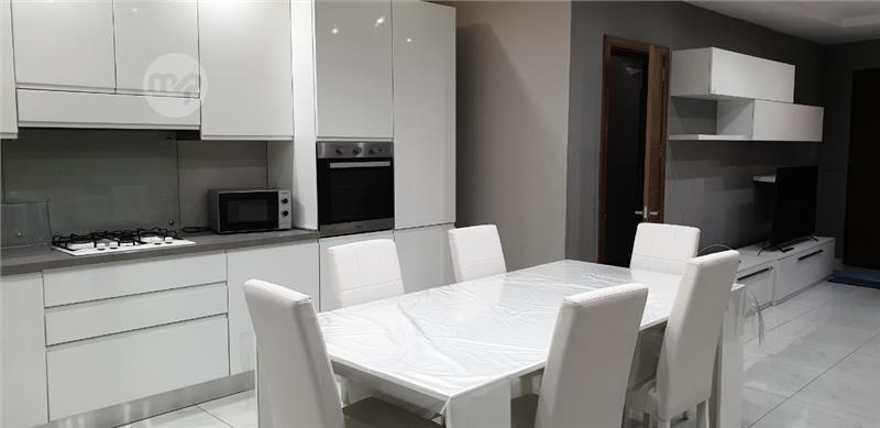 PET FRIENDLY NEW/MODERN THREE DOUBLE BEDROOMS DUPLEX MAISONETTE WITH ...