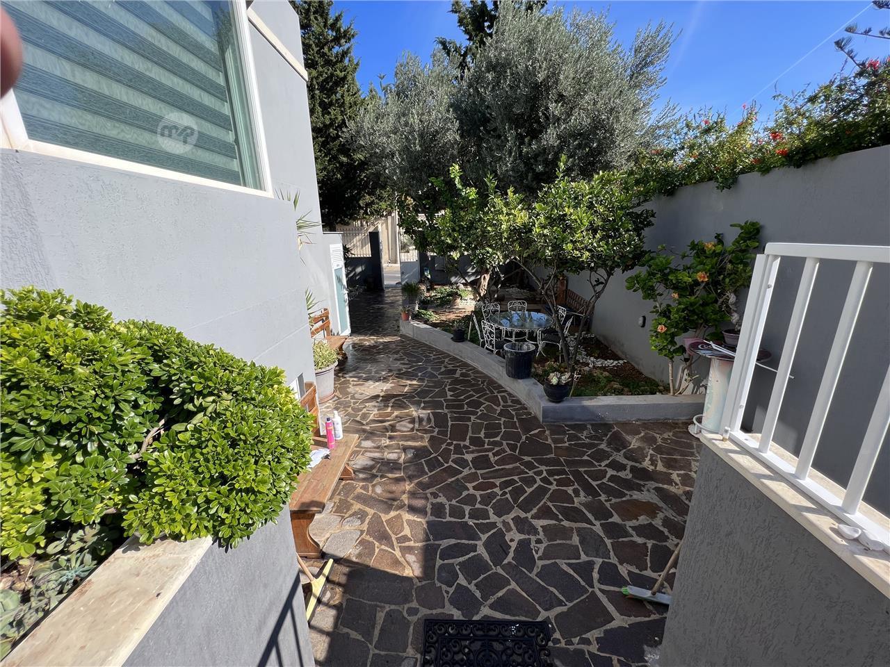 IKLIN BUNGALOW | Maltapark