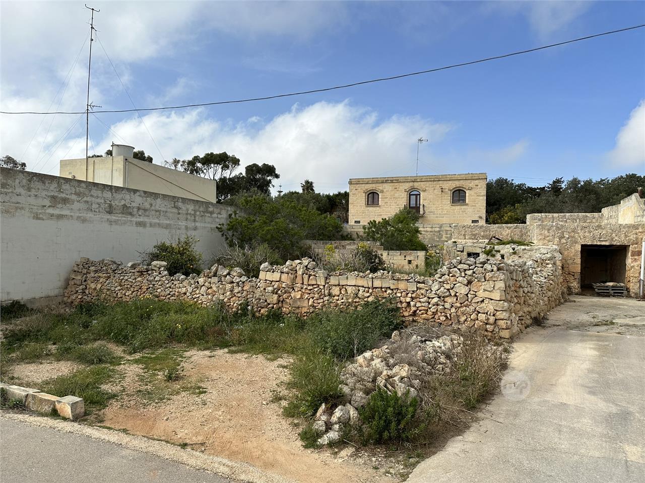Buskett farm with 5 rooms + Land | Maltapark